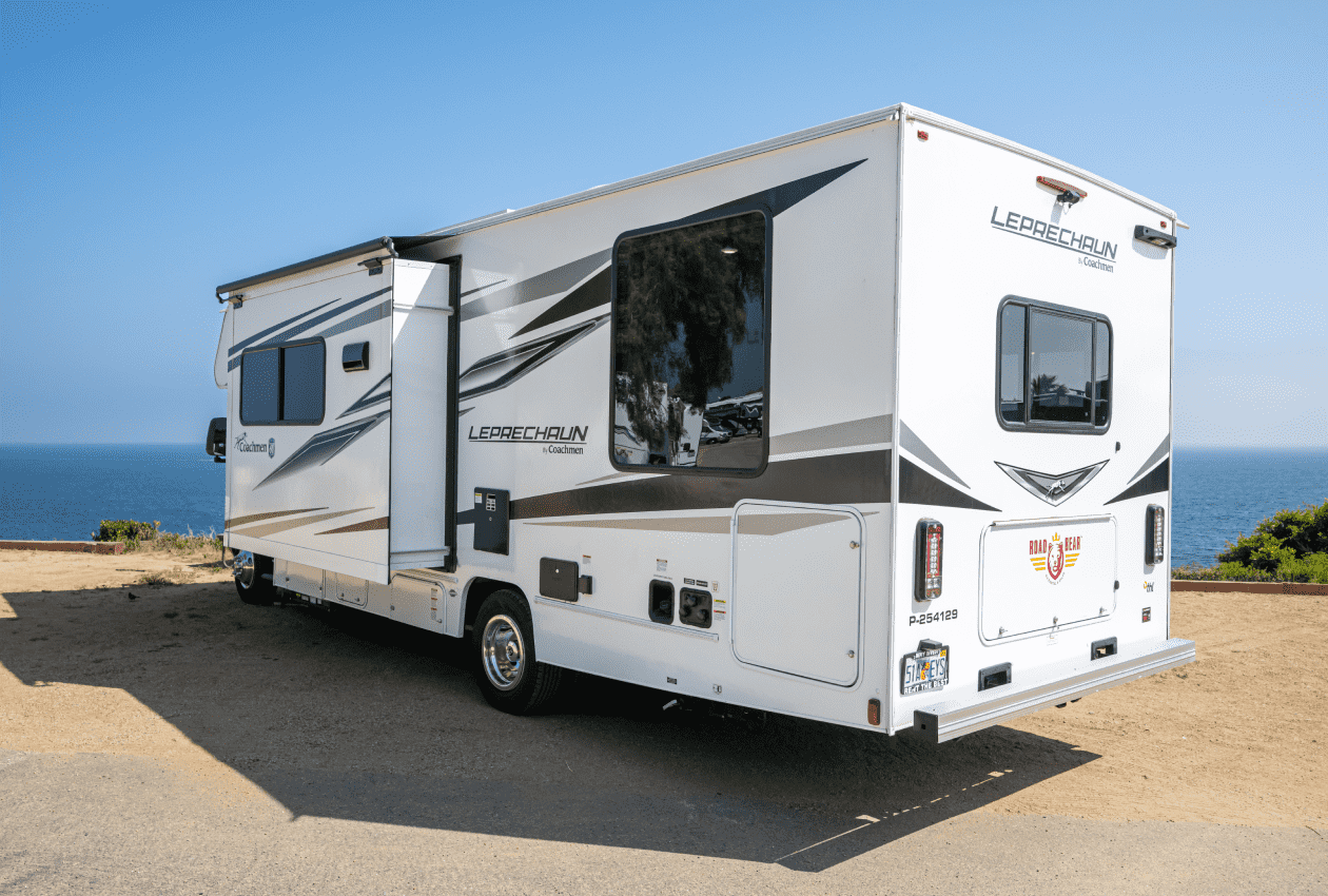Medium Camper Rentals | Class C 26-28' RVs | Road Bear RV