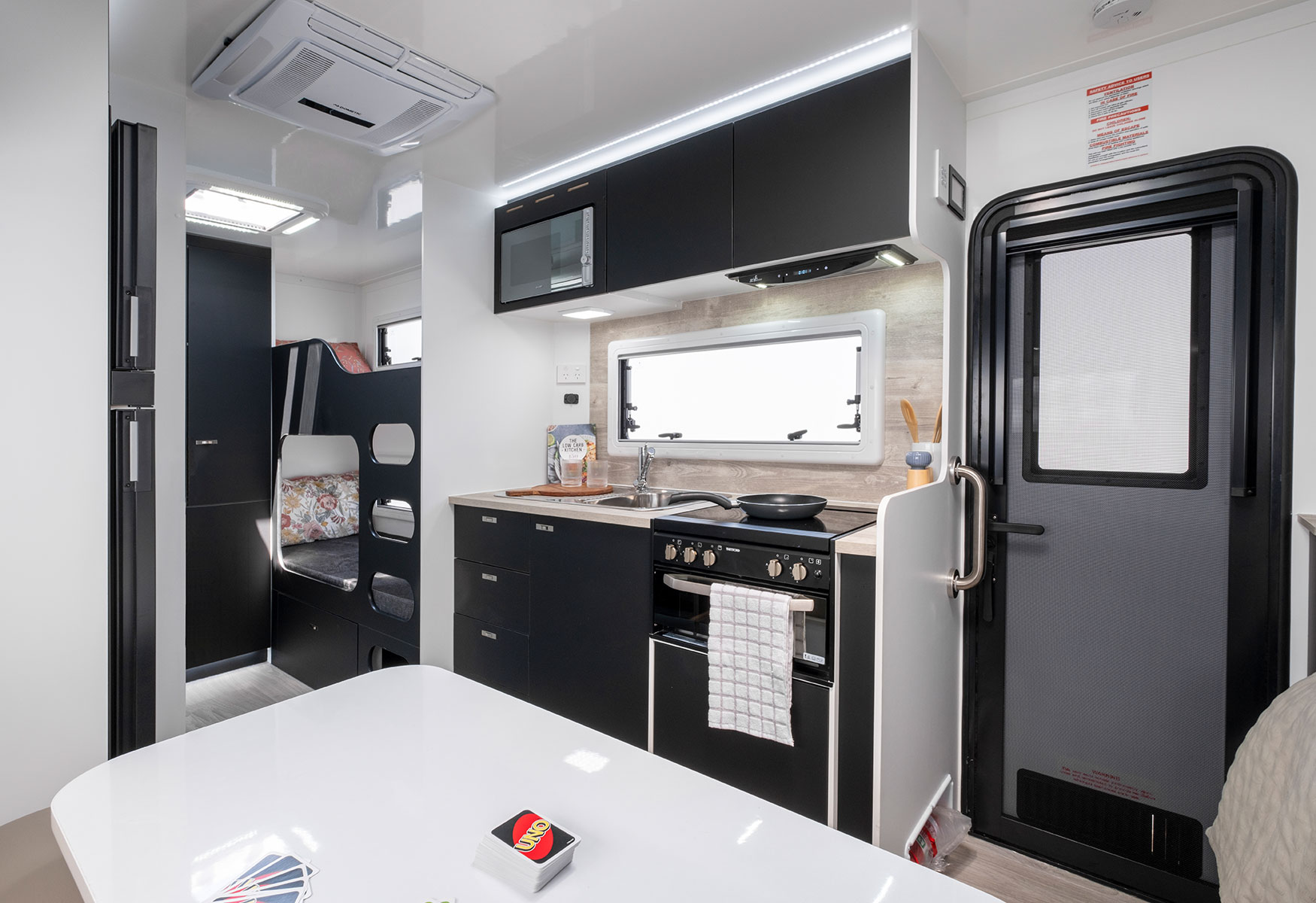 Windsor Genesis 196MD | Family Caravan