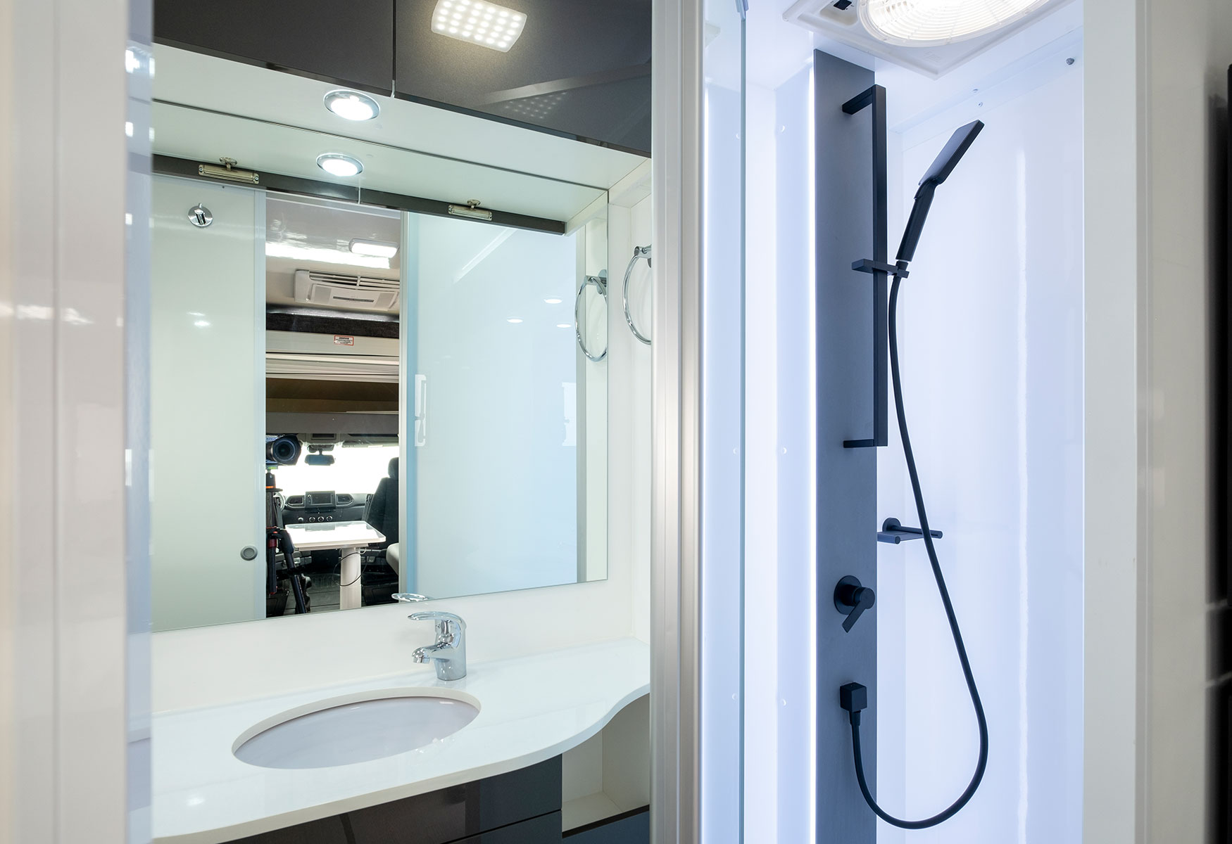 Windsor Daintree Motorhome | Built By Apollo
